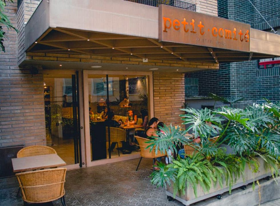 Petit Comité Bistro